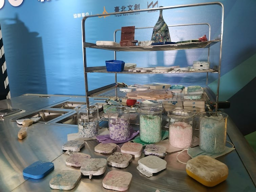 Taiwan's Fubon and Miniwiz turn surgical masks into phone chargers ...